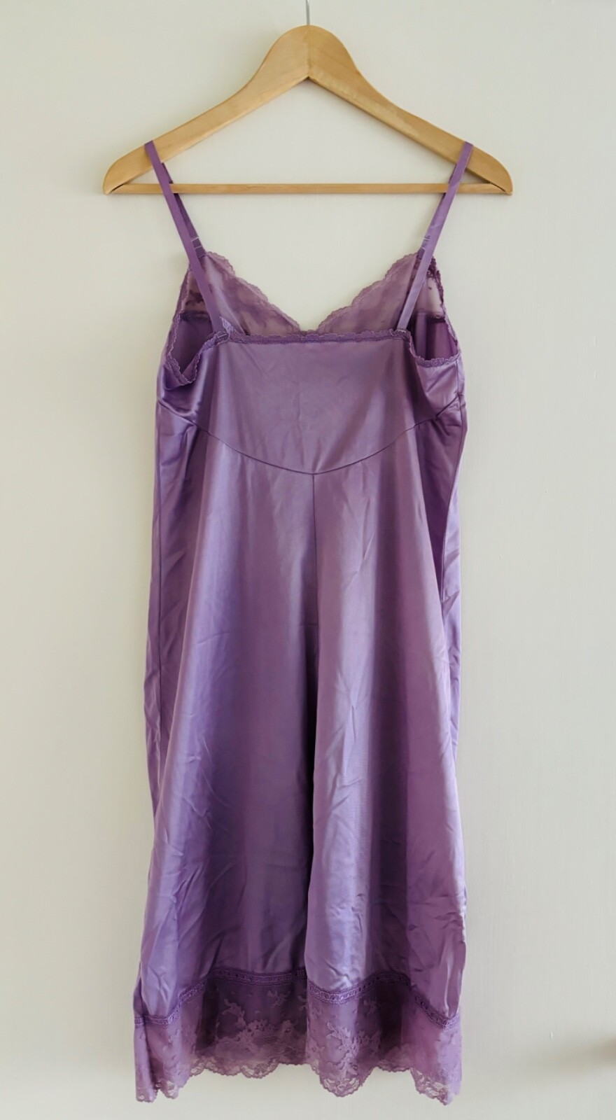 Kayser Woman's Satin Mid-length Nightgown, Purple, 34… - Gem