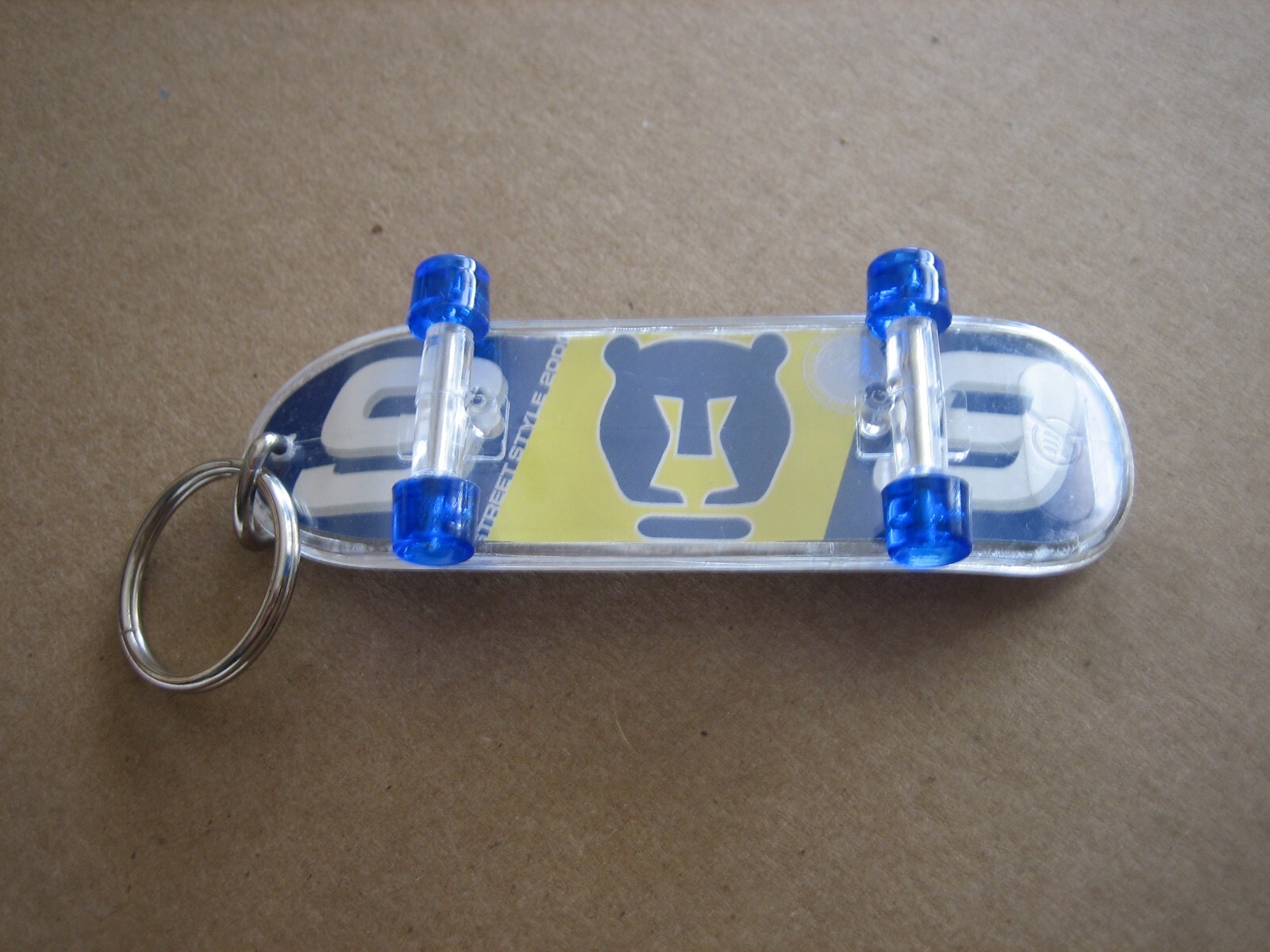 SKATEBOARD FINGERBOARD KEYCHAIN 90'S Promotional Street Style 2000 ...