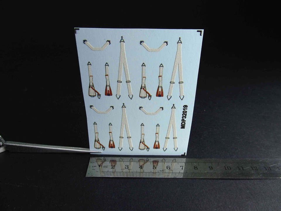 Luftwaffe Seat Belts early WWII 3D Decals 1:32 MDP32019 for Aircraft ...
