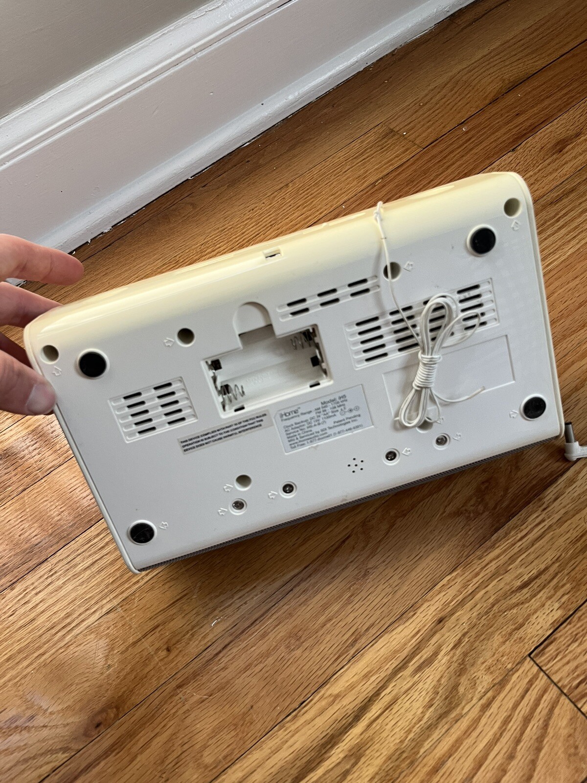 iHOME IH5 Alarm Clock Radio For Apple IPOD Home Stereo And Docking ...