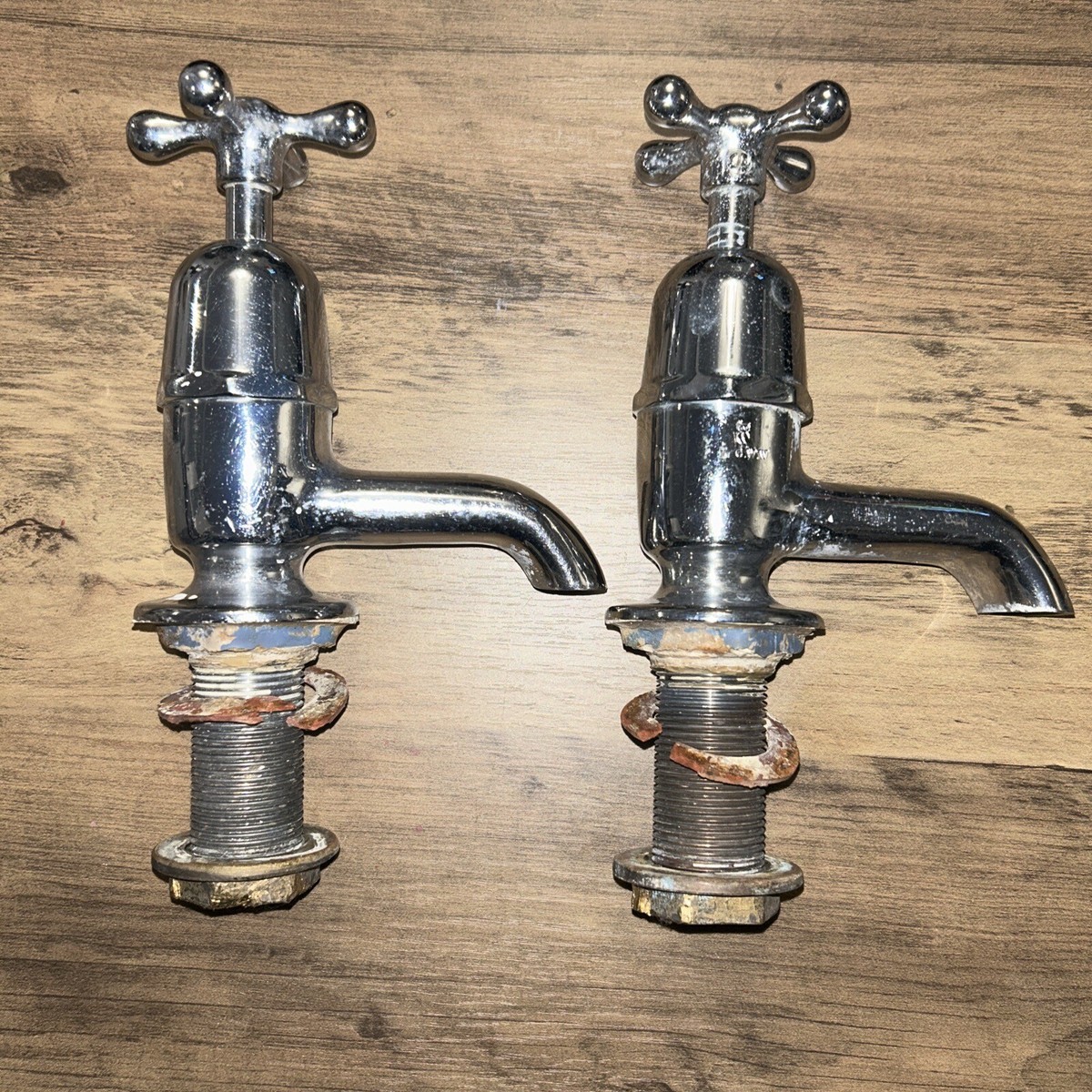 Vintage Bathroom Taps Antique Brass Retro Style Single Handle