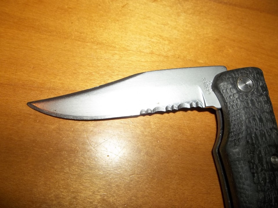 USA Gerber Gator 625 Single Blade Combo Edge Lockback Knife Portland OR ...