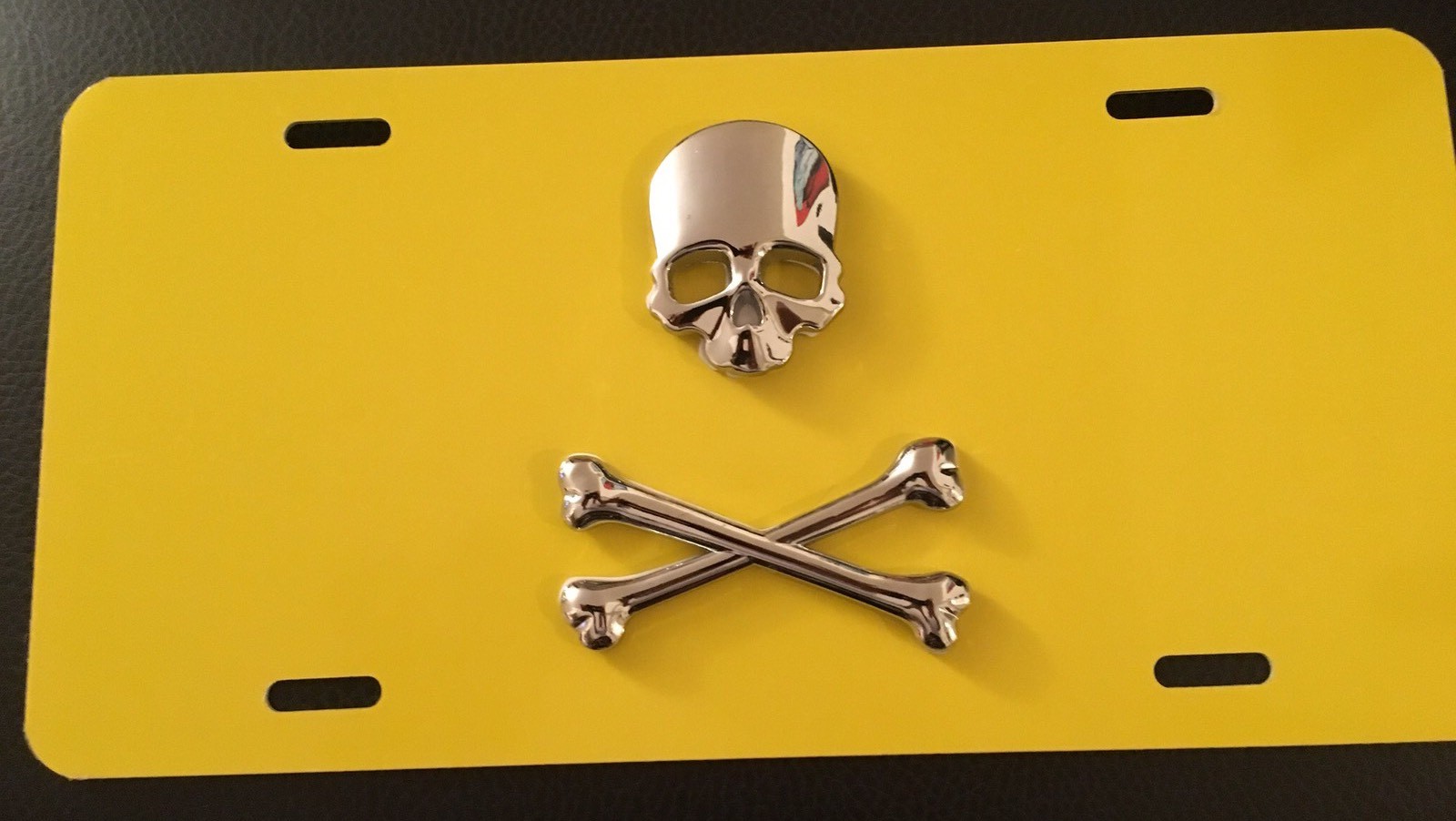 3D Custom Made Gold Full Skull On White/Red/Yellow Aluminum License ...