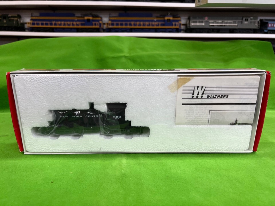 WALTHERS HO EMD SW-1 SWITCHER | eBay