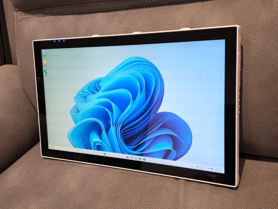 Tangent T22B V4 AIO Touch – i7-8550U, 16GB RAM, 256GB SSD, Battery ...