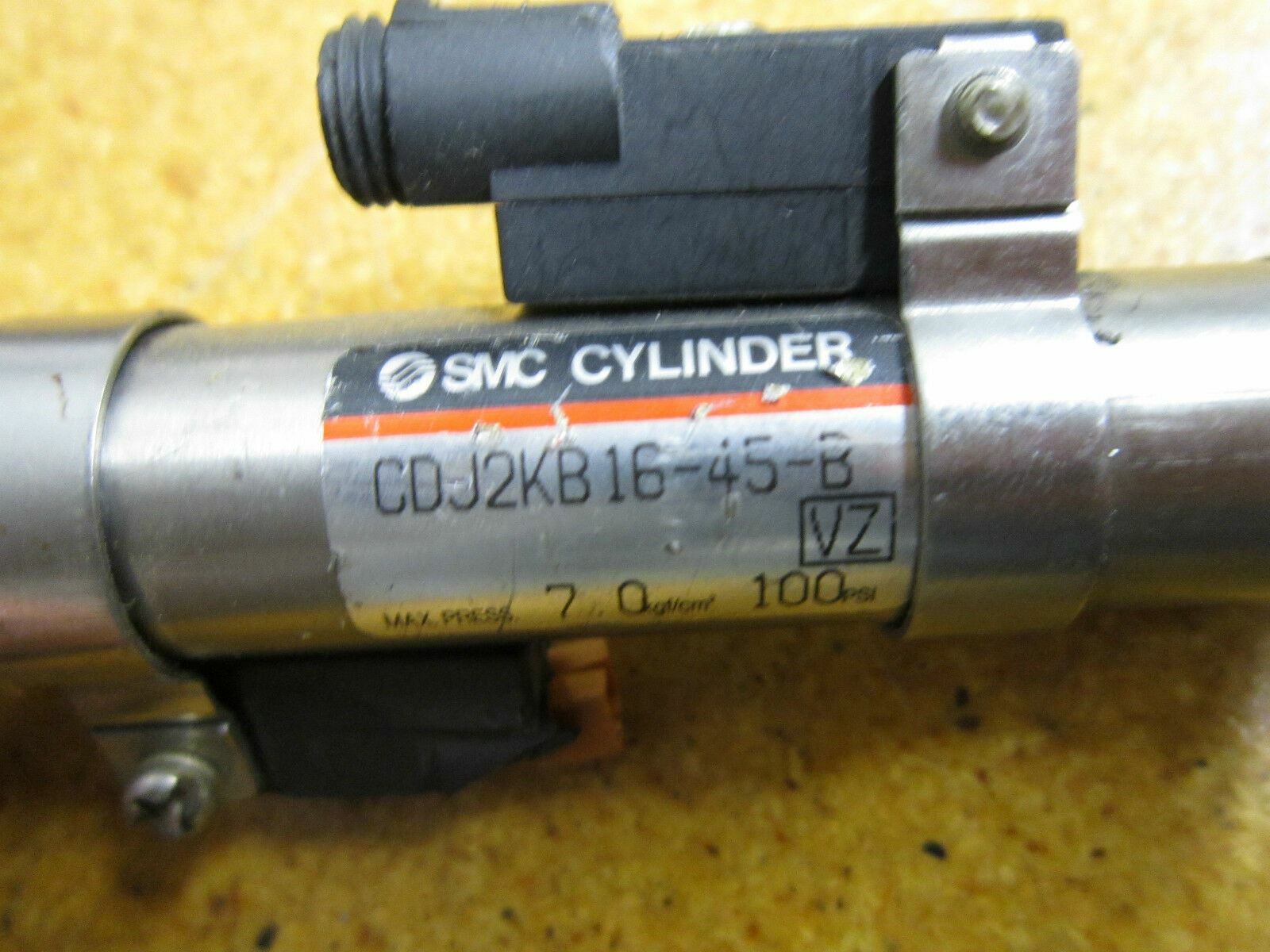 SMC CDJ2KB16-45-B 16MM Cylinder 100PSI With One D-C73C Auto Switch | eBay