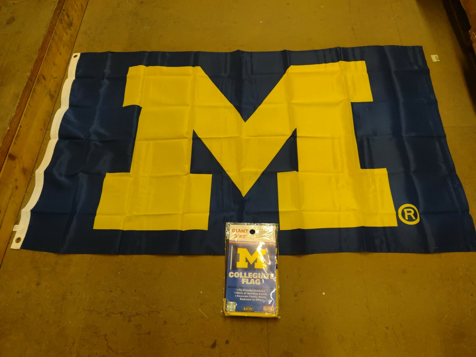 Officially Licensed NCAA Michigan Wolverines Team Logo 3' x 5' House Flag