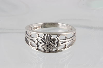 STERLING SILVER CUT OUT DESIGN RING 925 FINE 5439 | eBay