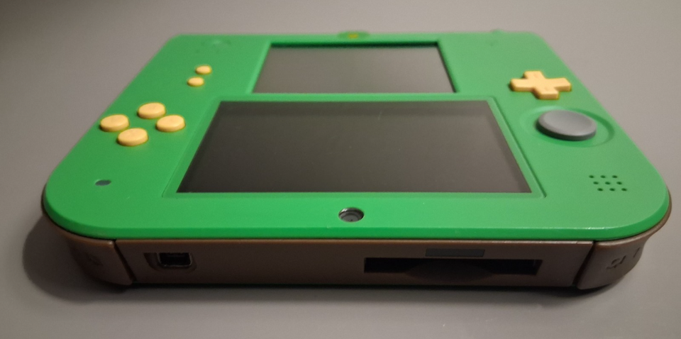Nintendo 2DS Legend of Zelda Ocarina of Time 3D Green Console W ...