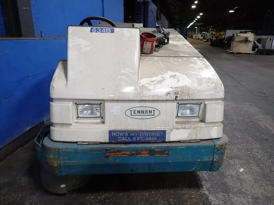 TENNANT 7400 FLOOR SCRUBBER 58" 08251470028 | eBay