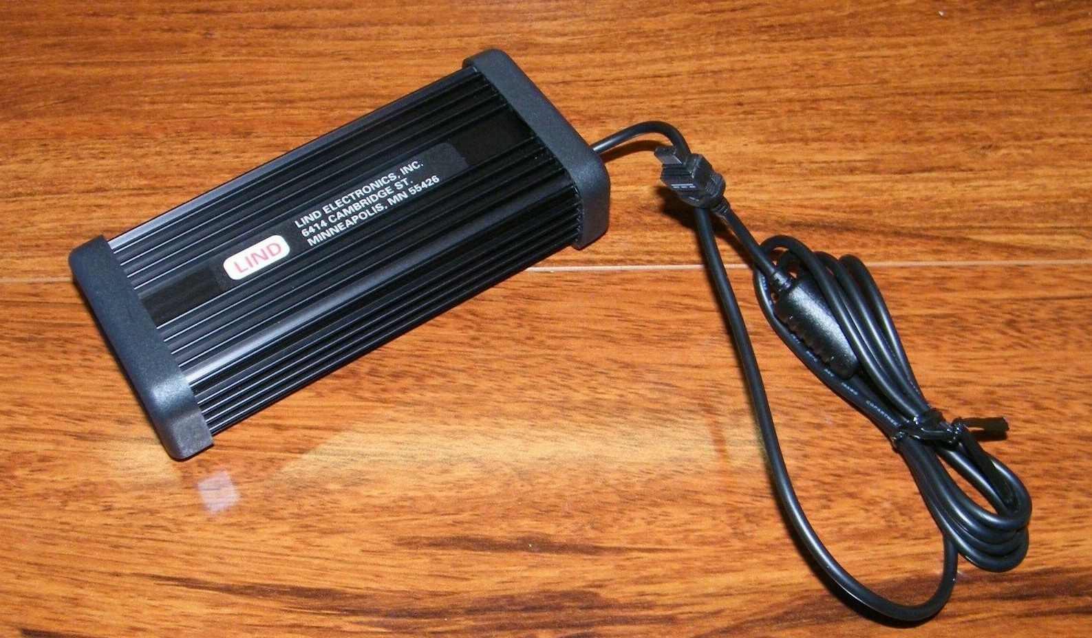 Lind (DE1930-230) 19V DC 3.0A Auto Air Adapter For Dell Latitude LS ...