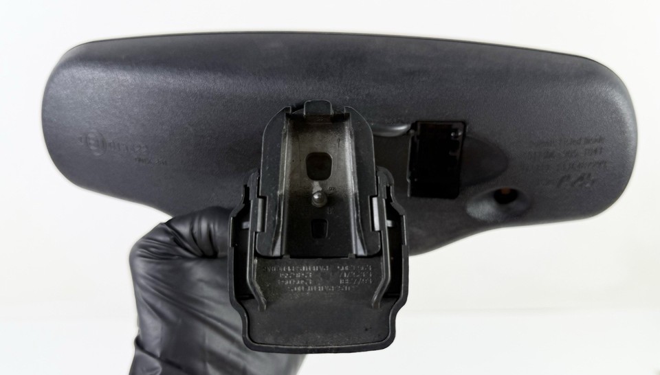 2005-2006 Chevy Tahoe Suburban Silverado Rear View Mirror w/ Temp ...