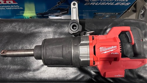 MILWAUKEE 2869-20 M18 1" Drive Extended Anvil Cordless Impact Wrench ...