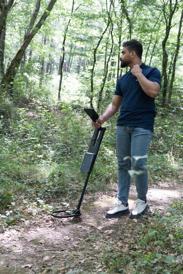 GROUNDTECH A2 Series Deep Seeking 3D Metal Detector | eBay