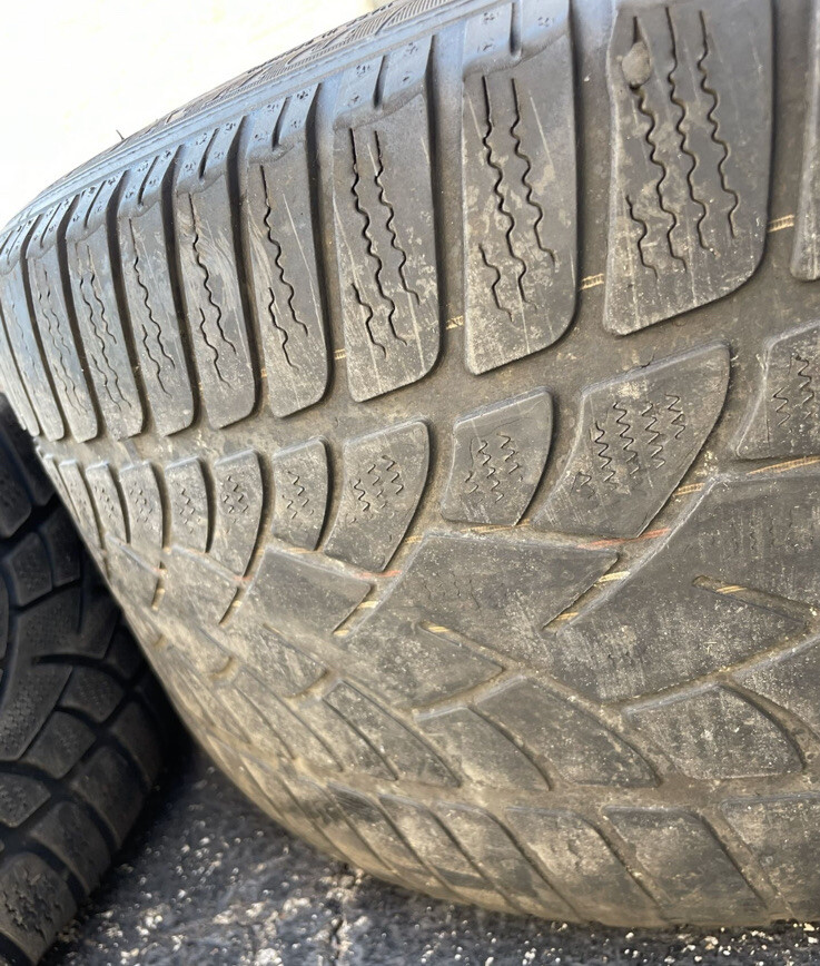 2015-2018 Non-US Market Audi R8 18 inch Wheel Set W Tires 420601025 Rub ...