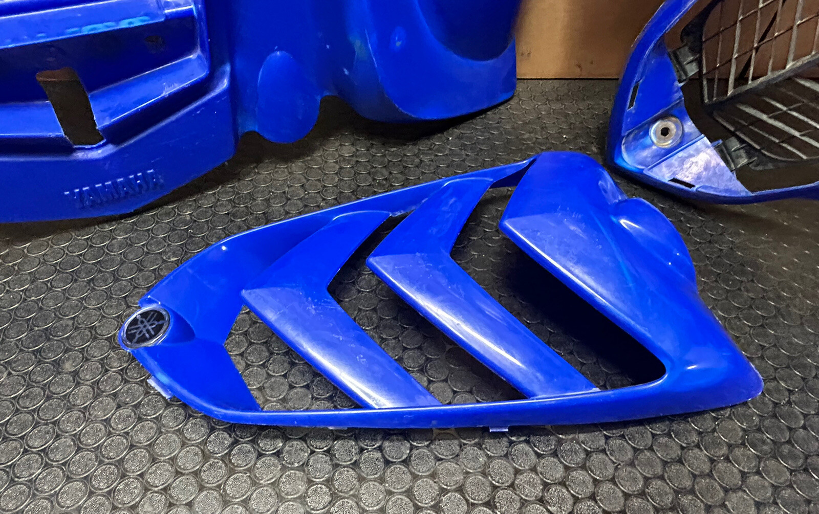 01-05 Yamaha Raptor 660 OEM plastics fenders grill front rear nose cone ...