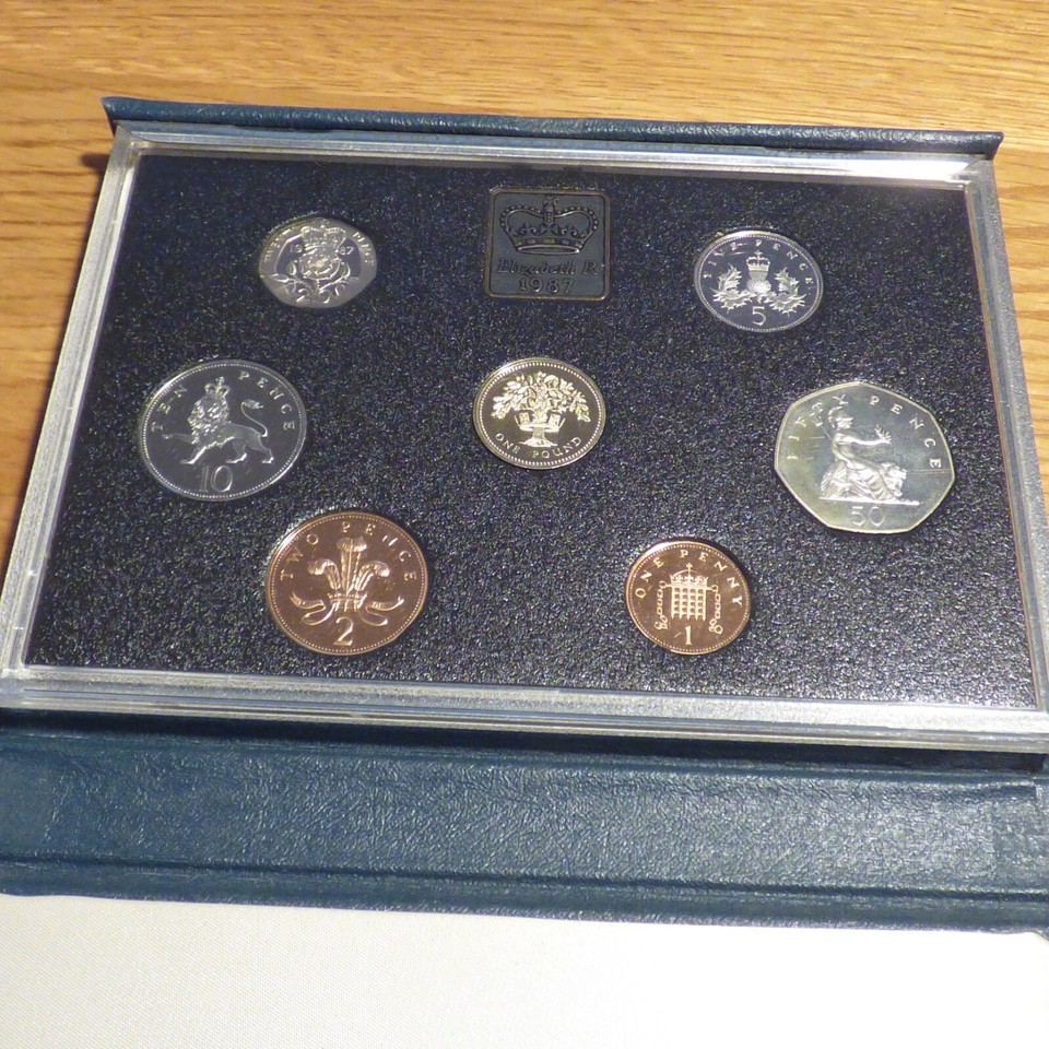 Royal Mint Proof Coin Year Set 1983-2013 Choose Presentation Pack for ...