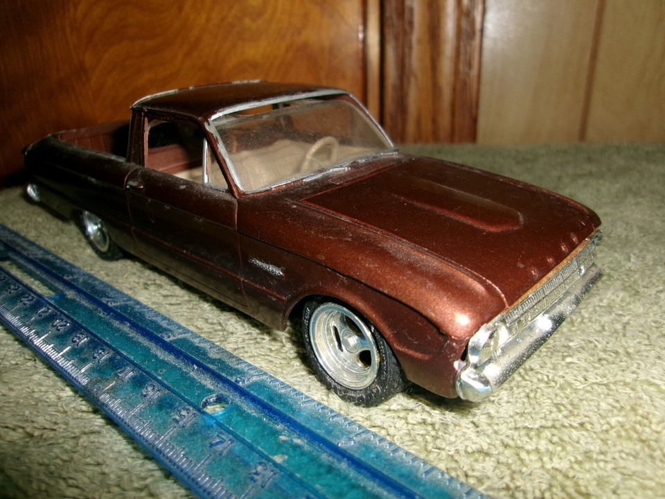 Vintage AMT, 1:25 '61 Ford Falcon/Ranchero Nice Built Model Car,Brown ...