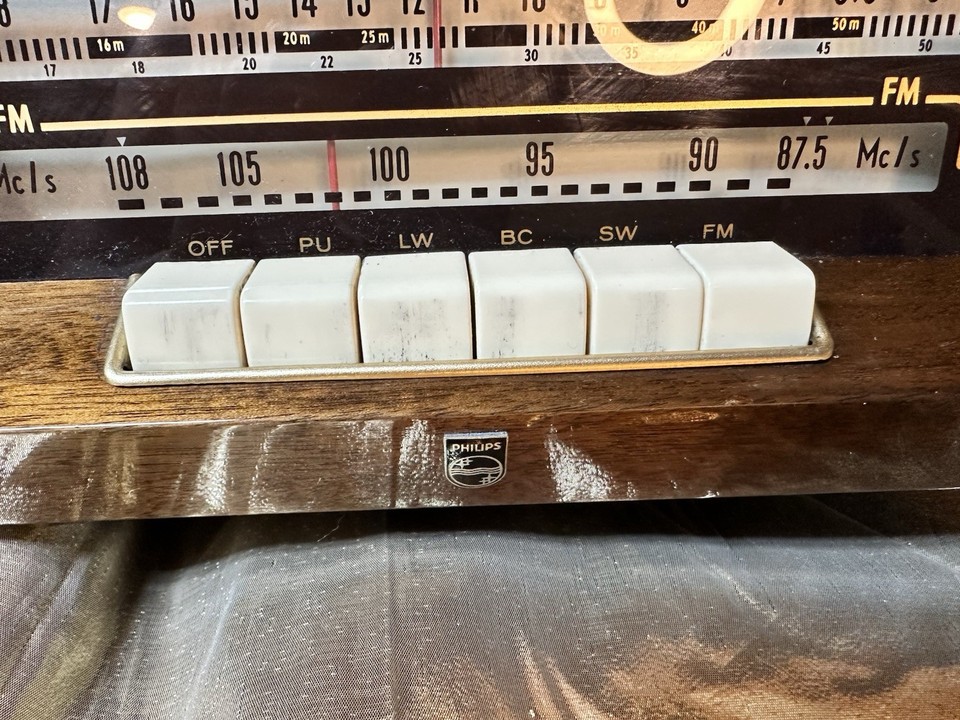 Vintage Working Table Top Stereo w/ tuning eye Philips B5X43A Made in ...