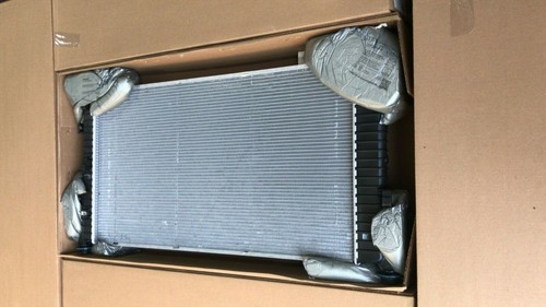 2019-2020 Chevrolet Silverado GMC Sierra 1500 Genuine GM Radiator OEM ...