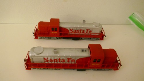 AHM HO Scale RS-2 Santa Fe 5707 Powered and Dummy | eBay