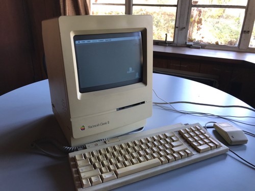 Vintage 1992 Apple Macintosh Classic II, Fully Functional, MS Word ...