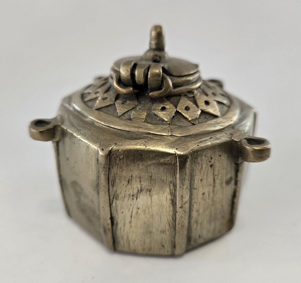 Vintage Original Brass Hand Crafted Fine Round Shape Ink Well / Ink Pot ...