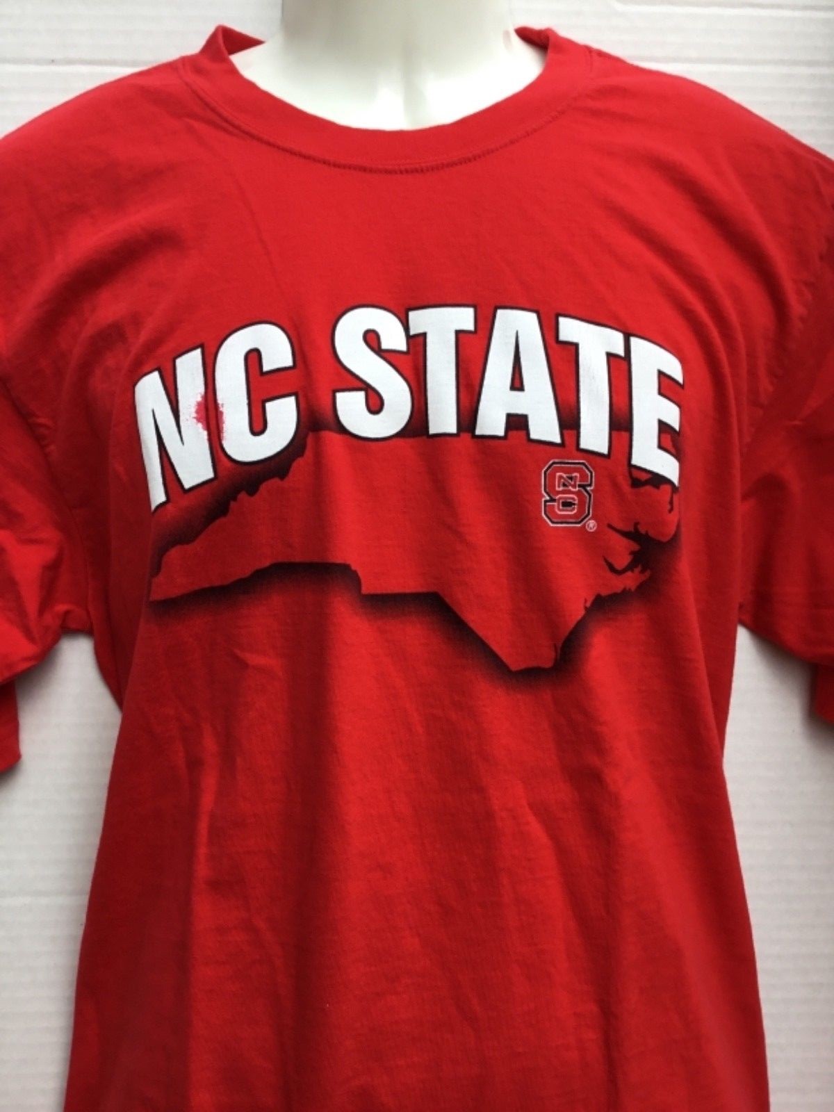 Men's red stressed paint T-SHIRT NCSU NC North Carolina State WOLFPACK ...