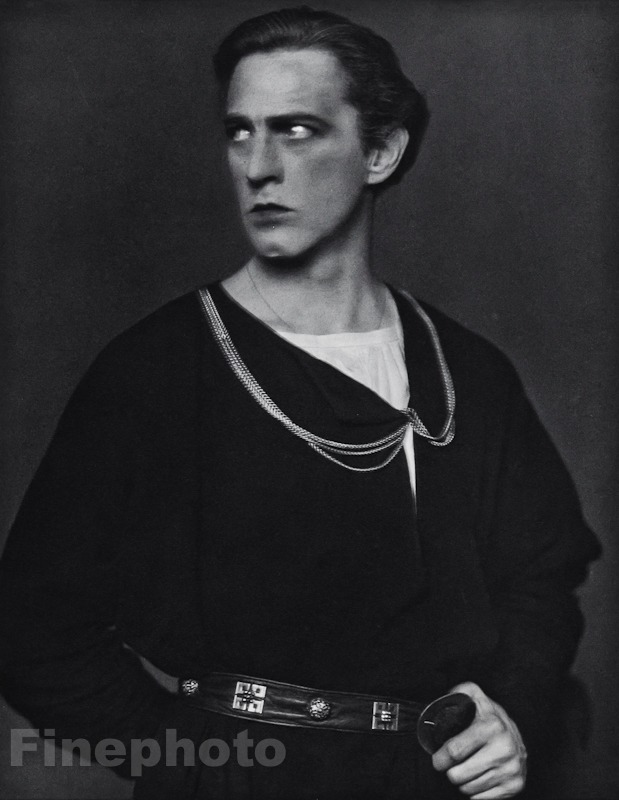John Barrymore As Hamlet A Battle Of The Hamlets The New York Times