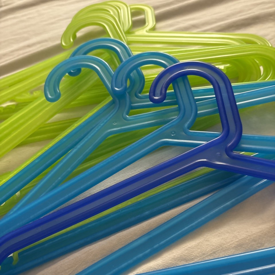 Lot of 20 IKEA BAGIS Children Kid Plastic Colored Kid 12" Hangers Blue ...