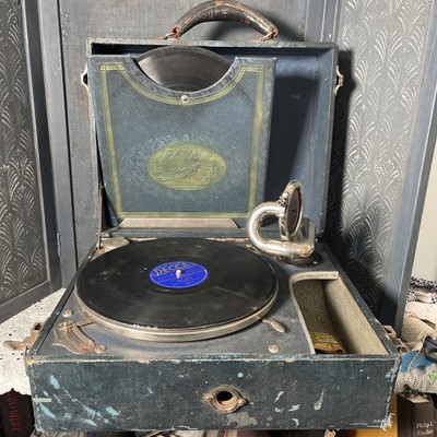 1920’s Portable Flyer Wind Up Phonograph With 3 Records | eBay