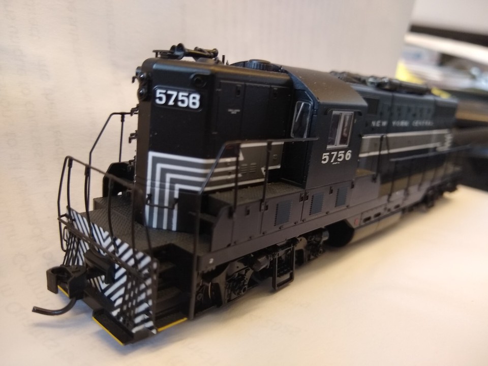 HO PROTO 2000 Diesel GP7 Phase II Passenger Version NYC #5756 ...