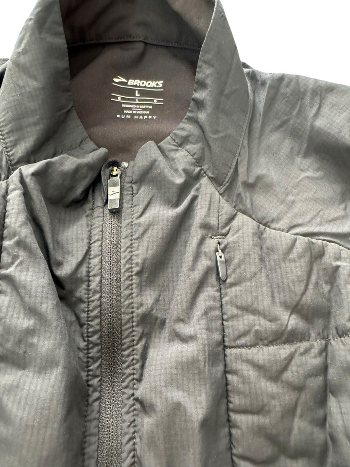 Brooks Vest Men Black Run Happy l Thermal Vest Reflective Logo Light ...