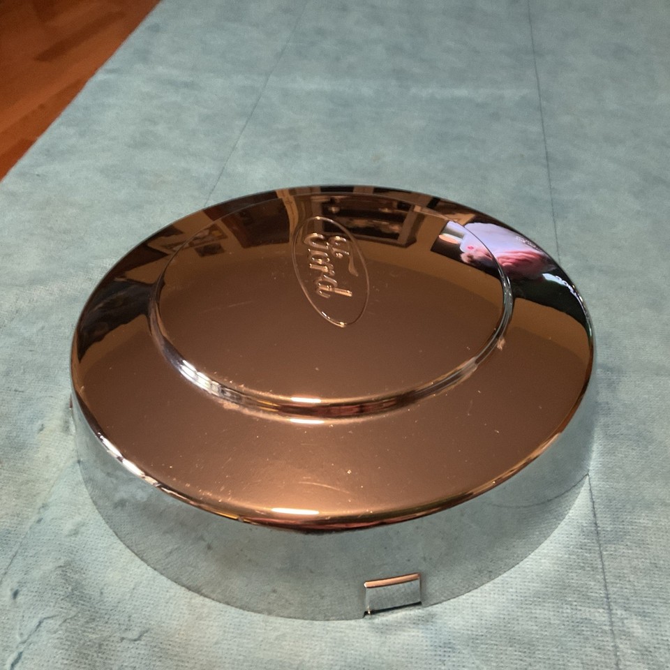 1999-2004 Ford F-350 CENTER CAP Front DRW OEM F81A-1A096-KC (1) | eBay