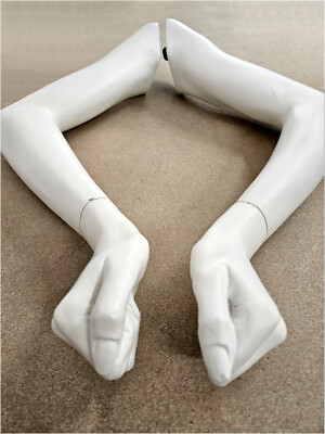 Pair of Vintage female ROOTSTEIN Mannequin parts Arm + Hand ...