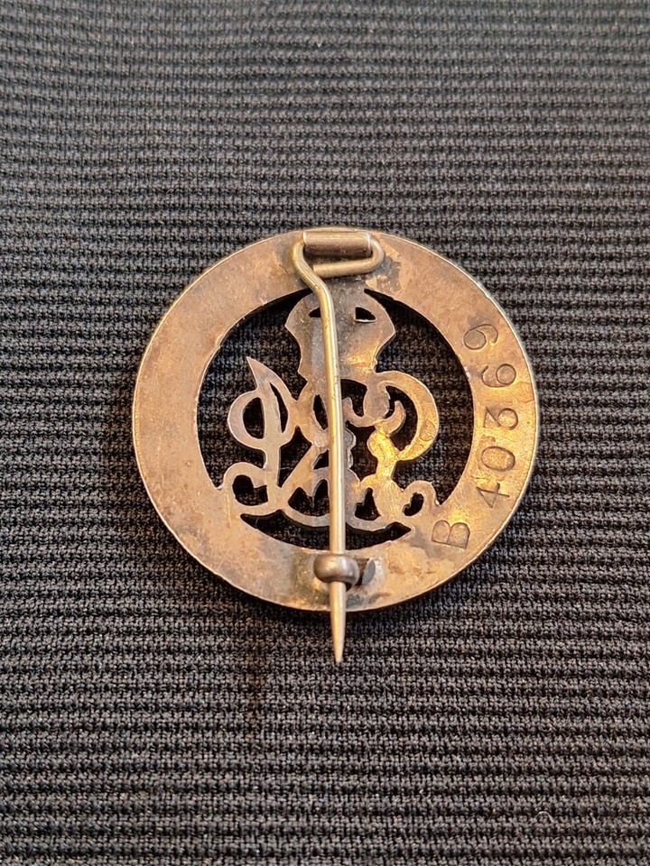 WW1 SILVER WAR WOUND BADGE NUMBERED B40369 ALBERT CREWE CHESHIRE ...