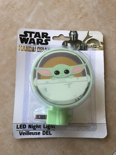 STAR WARS MANDALORIAN* LED NIGHT LIGHT LITE * YODA * NEW * DISNEY | eBay
