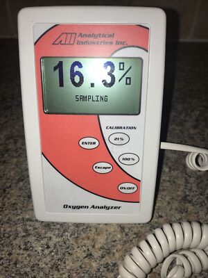 Analytical Instruments - Oxygen Analyzer