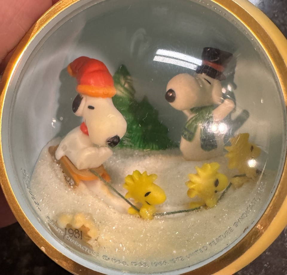 VTG 1981 Snoopy Woodstock Snow Sledding Hallmark Christmas Ornament ...