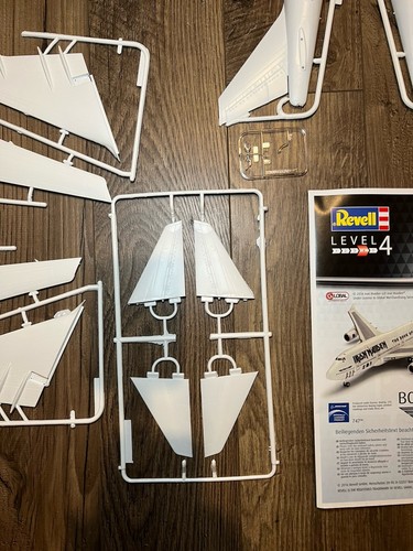 Revell 03780 Iron Maiden Boeing 747-400 "Ed Force One" - 1:144 model ...