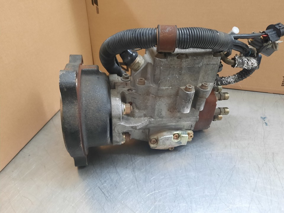 Mitsubishi Fuso 6M61 ME131982 VRZ Fuel Injection Pump 109165-3025 | eBay