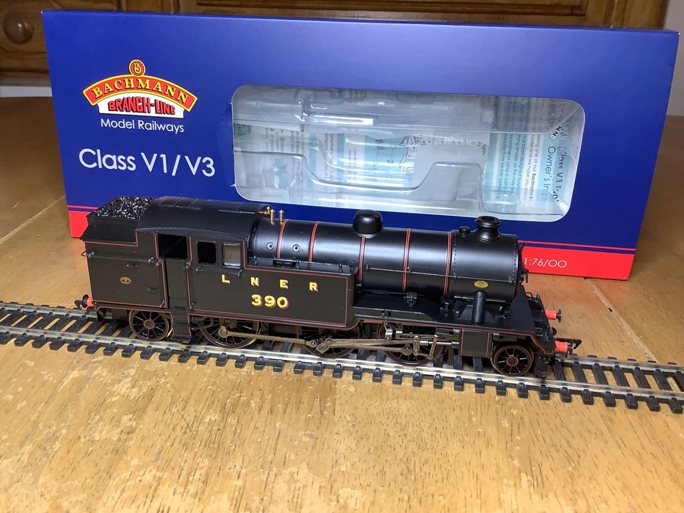 Bachmann OO Gauge 31-617 LNER Black 2-6-2 Class V3 Tank Loco 390 | eBay UK