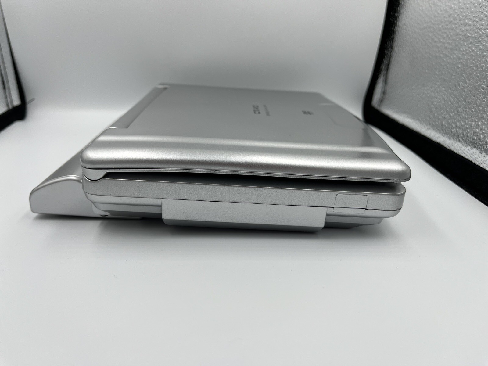 Craig 7 inch Portable DVD Player Model CTFT701 Rechargeable Battery ...