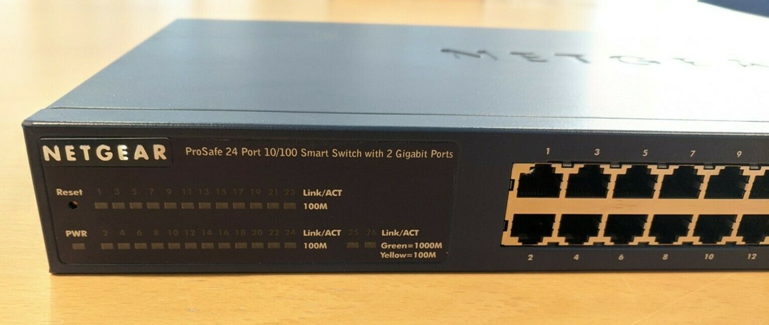 NETGEAR ProSafe FS726T 24 Port Smart Ethernet Switch mit 2 Gigabit ...