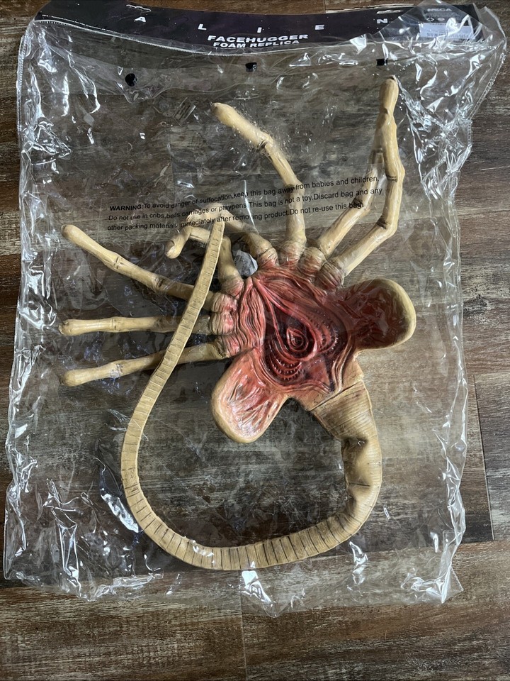 NECA Aliens Facehugger 1:1 Scale Life Size Foam Replica 2020 Alien ...