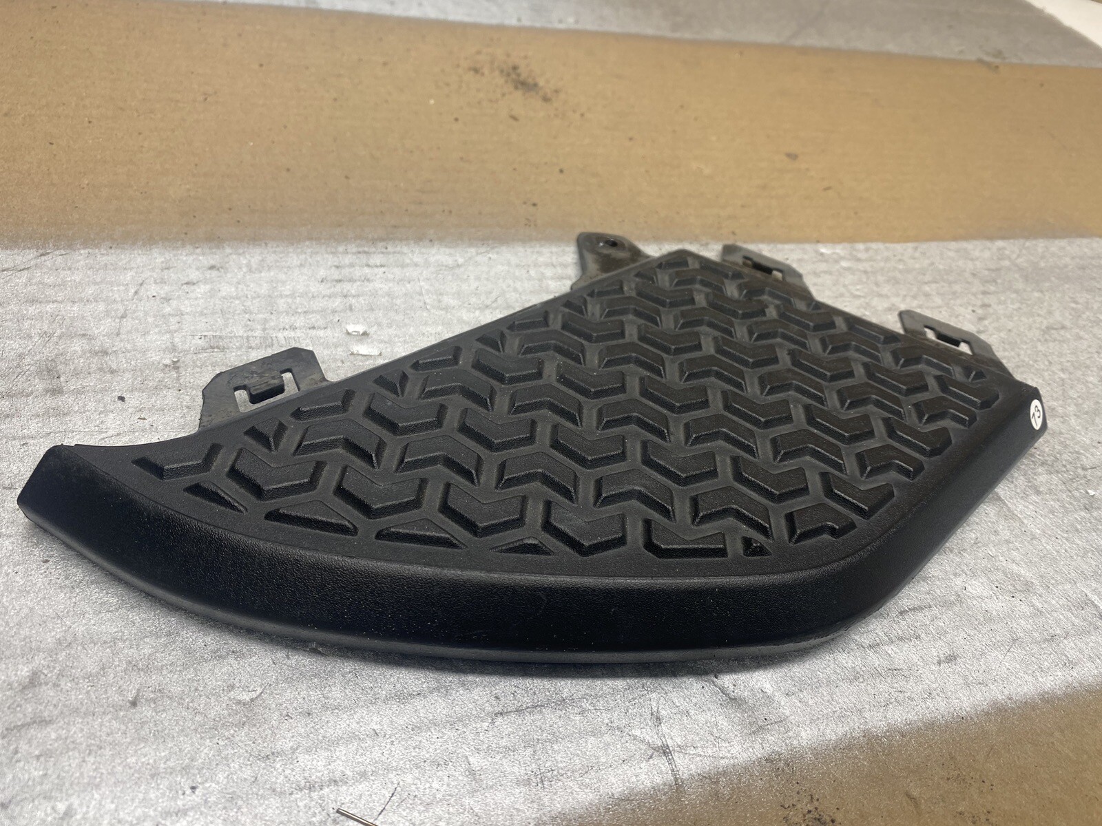 2019-2021 SILVERADO SIERRA RH/PASSENGER SIDE REAR BUMPER STEP PAD GM ...