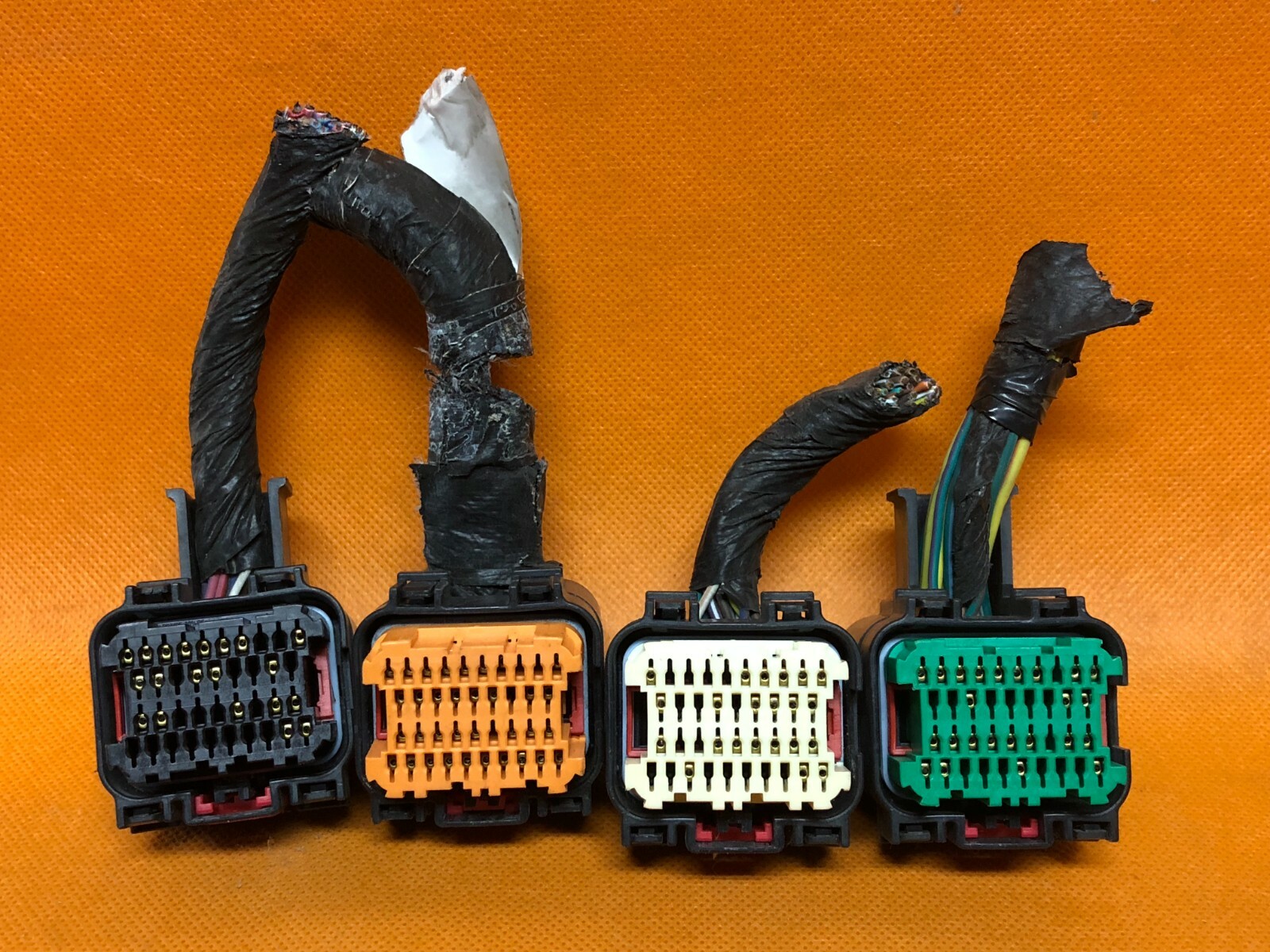 WIRING HARNESS PLUG CONNECTOR 08 CHRYSLER SEBRING 2.7 ECM ECU PCM ...