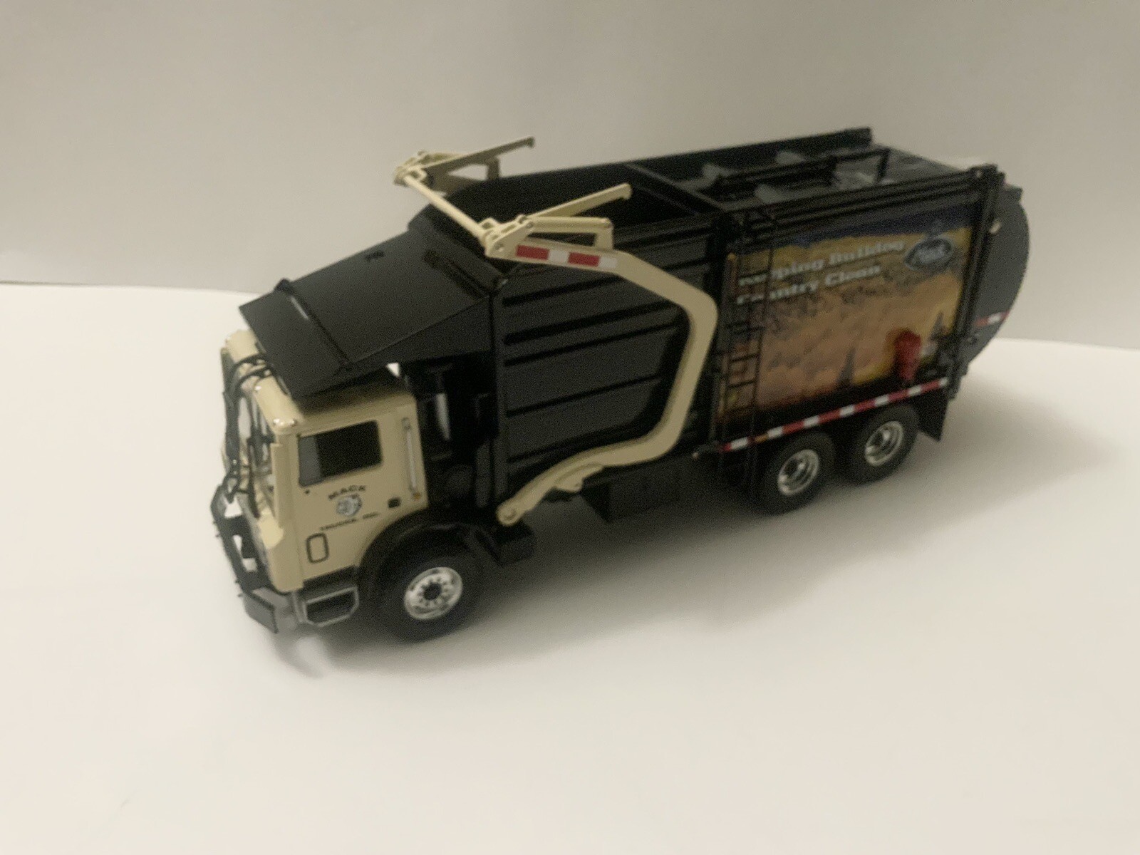 1/34 First Gear Mack Front-End Loader Refuse Trash Bin Garbage Truck ...