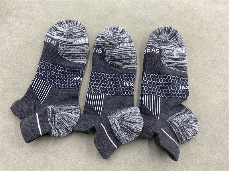 3 Pairs Bombas Men's Gray Ankle Sock Honeycomb Running Socks Size L | eBay