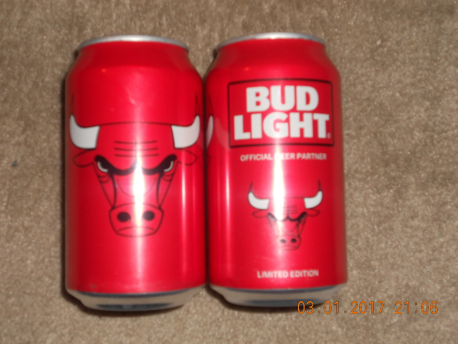 Budweiser BUD Light Beer Basketball Chicago Bulls Lot of 2 Empty Cans ...